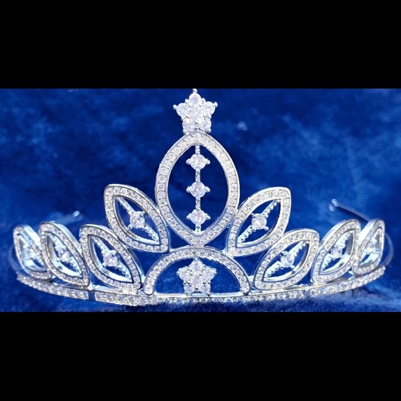 Accessories | Cz Princess Crown Tiara Prom Headpiece Silver Star | Poshmark